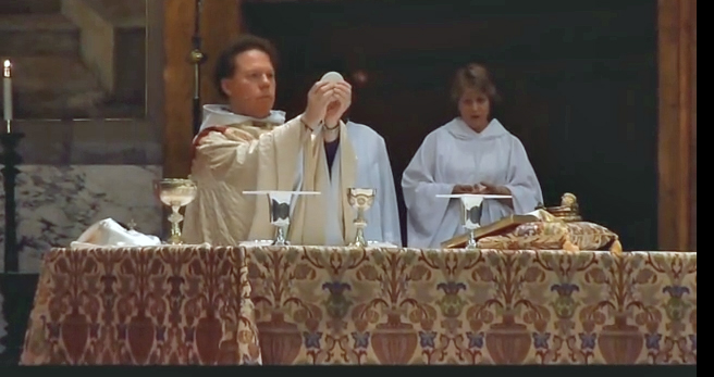 Waking up to see Christ–reflection on the transfiguration by Father ...